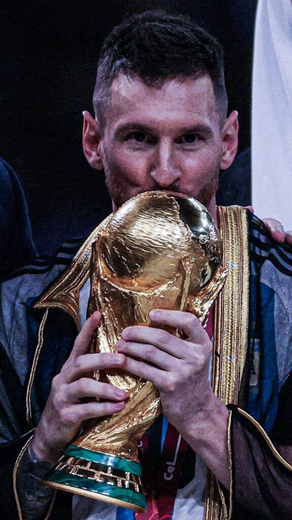 Wallpapers de Leo Messi levantando la Copa Mundial - hiperblogs