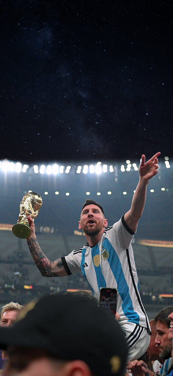 Wallpapers de Leo Messi levantando la Copa Mundial - hiperblogs