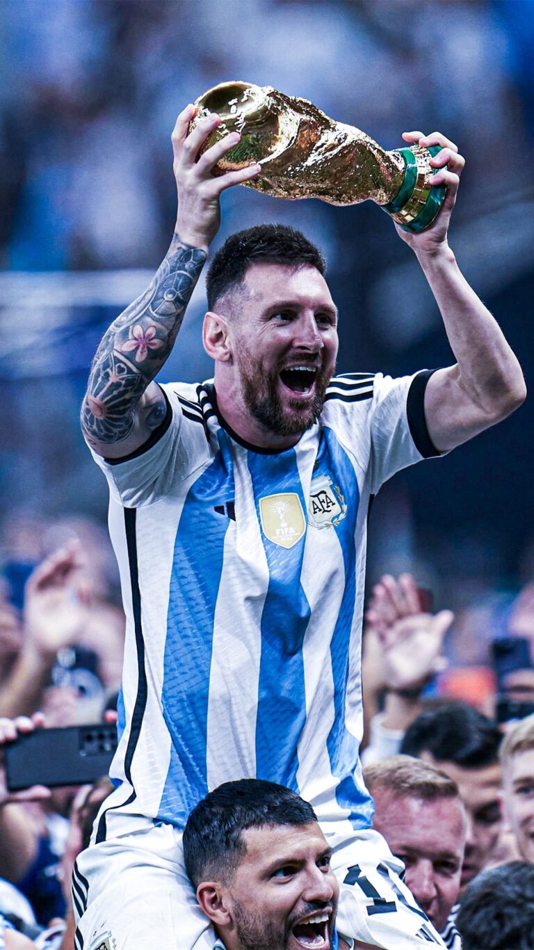Wallpapers de Leo Messi levantando la Copa Mundial - hiperblogs