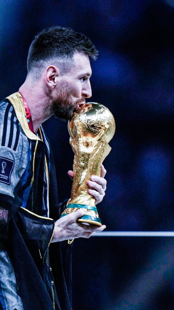 Wallpapers de Leo Messi levantando la Copa Mundial - hiperblogs
